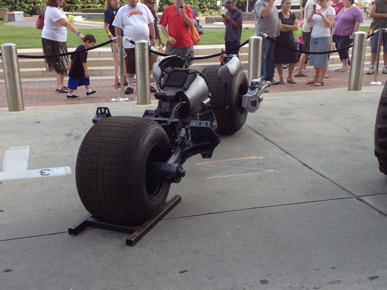 THE DARK KNIGHT RISES Tumbler and Bat-Pod Images