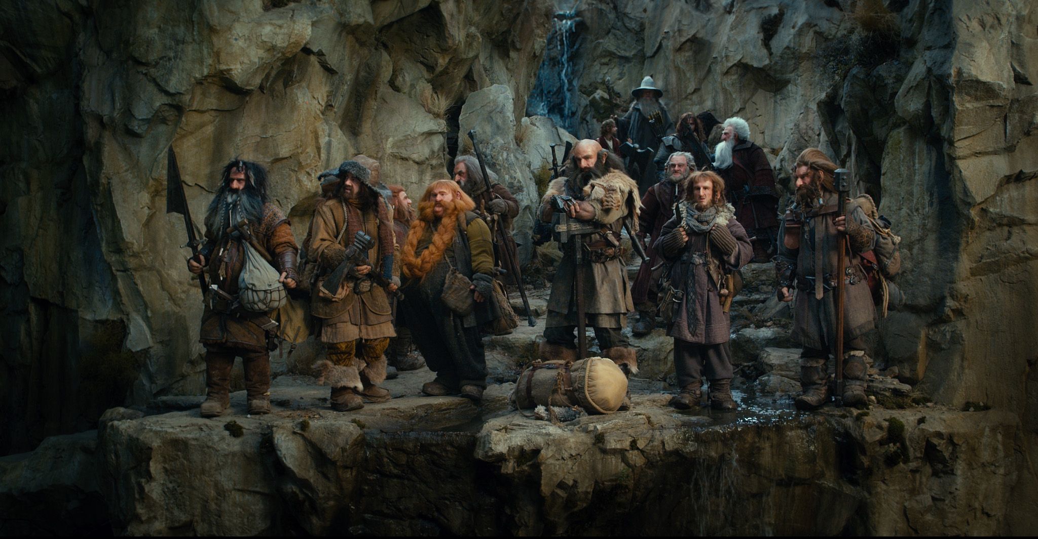 THE HOBBIT: AN UNEXPECTED JOURNEY Clip and Images