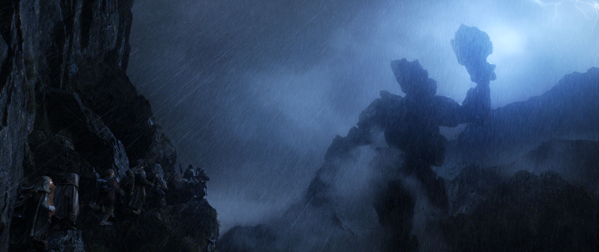 THE HOBBIT: AN UNEXPECTED JOURNEY Clip and Images