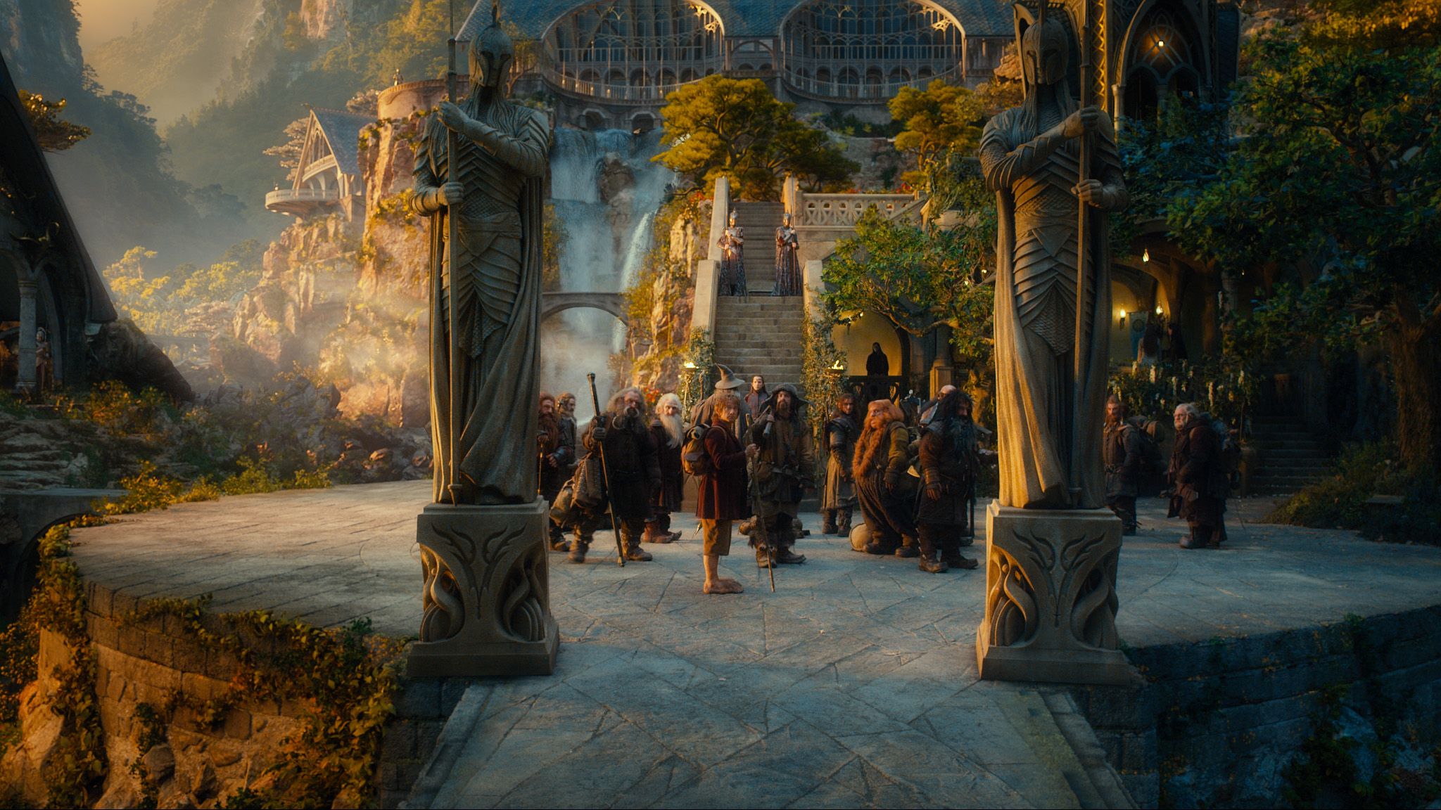 THE HOBBIT: AN UNEXPECTED JOURNEY Clip and Images