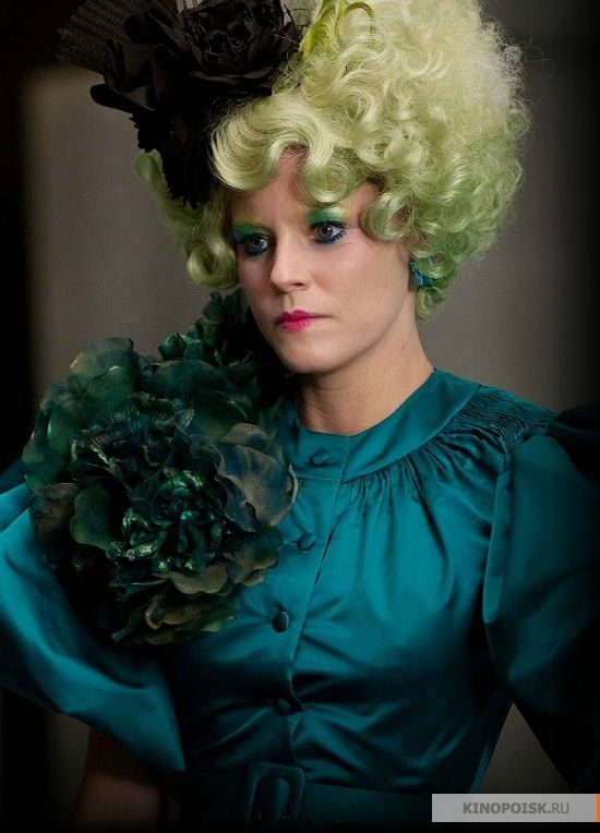 THE HUNGER GAMES Movie Images Featuring Jennifer Lawrence and Woody ...