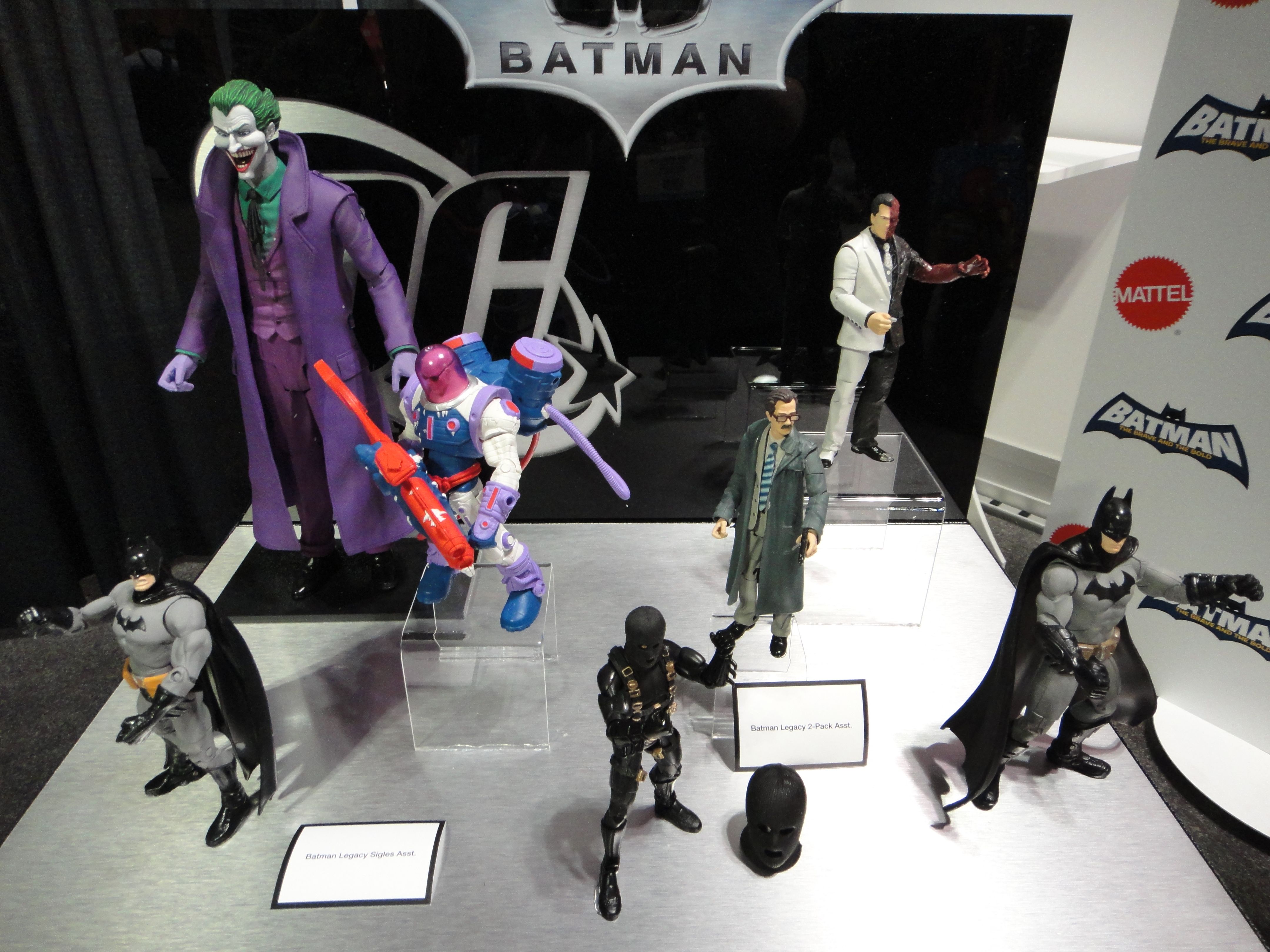 100 Pictures from Toy Fair 2011