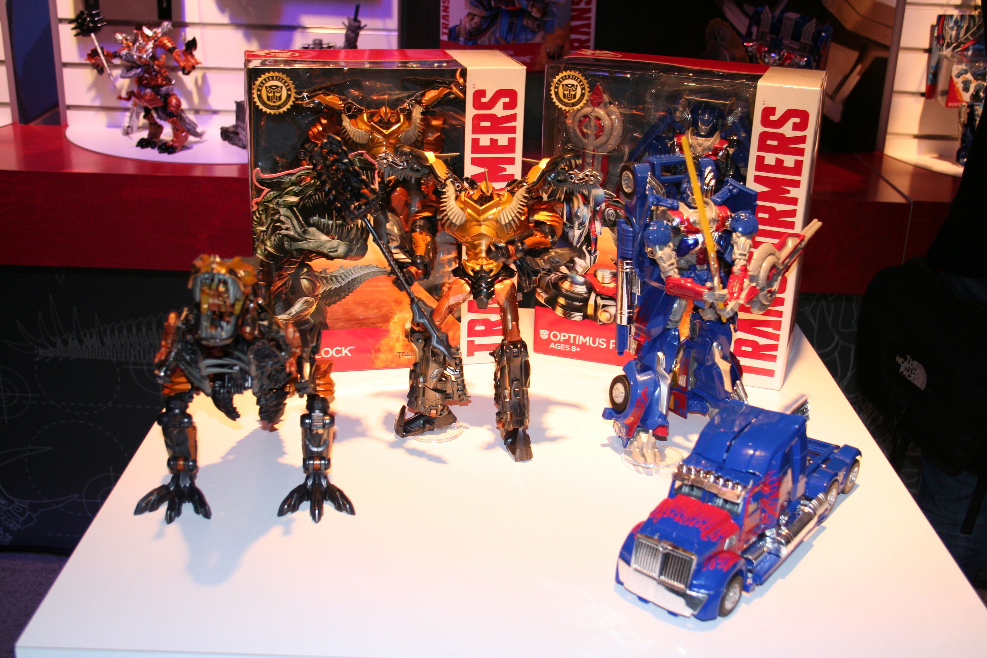 TRANSFORMERS 4 AGE OF EXTINCTION Toys and Action Figure Images ...