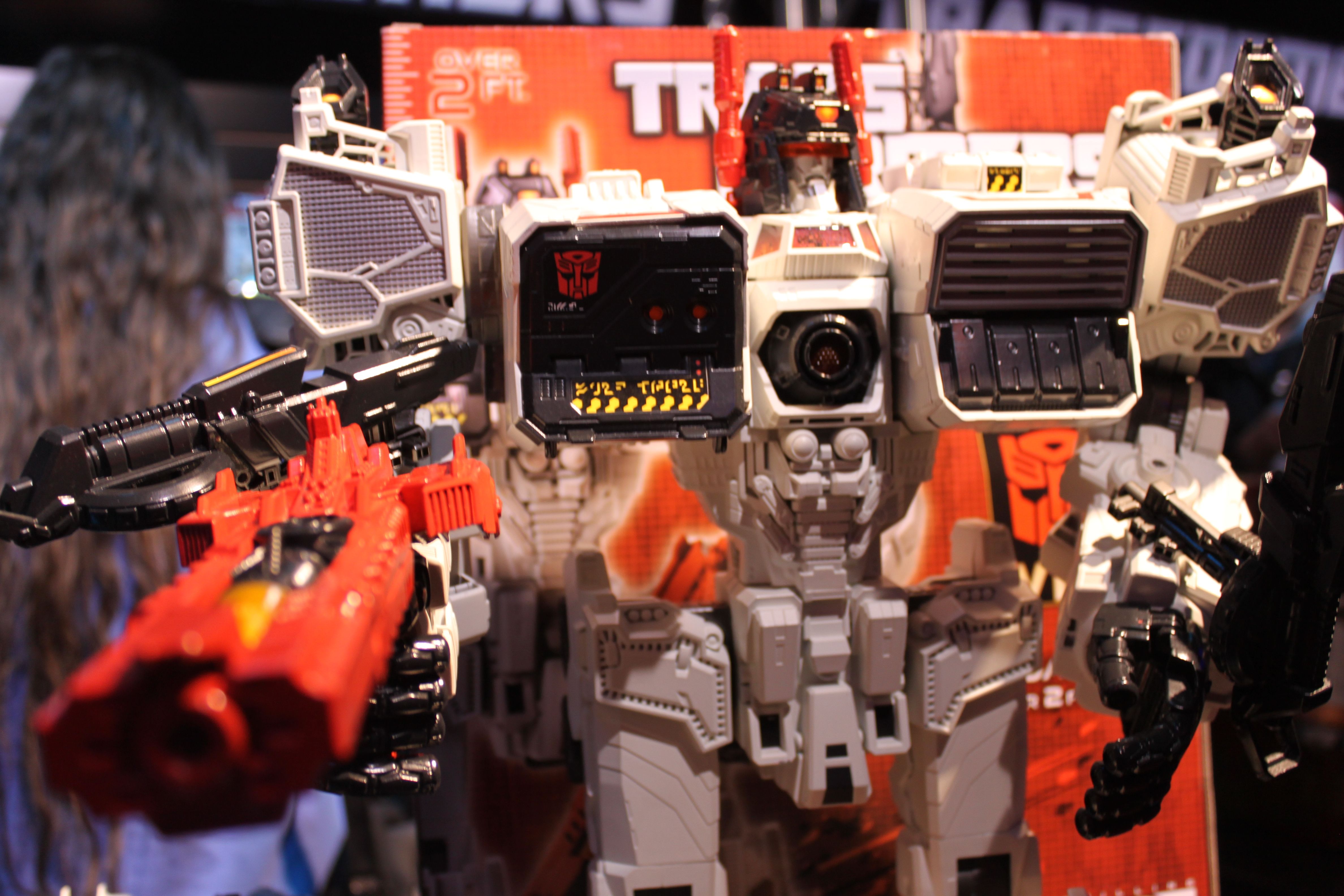 Toy Fair 2013: New TRANSFORMERS Toys Featuring the Biggest Transformers ...