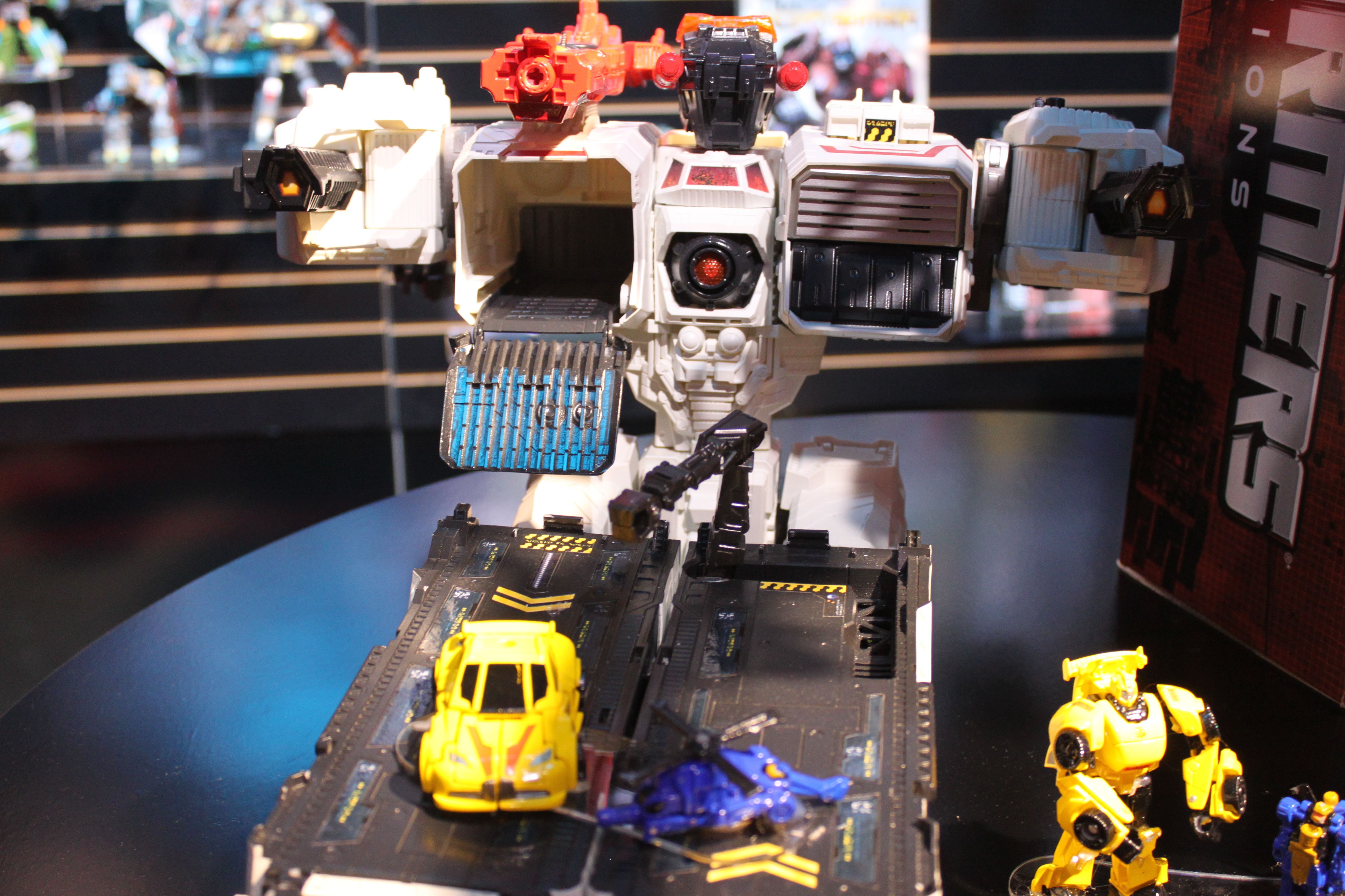 Toy Fair 2013: New TRANSFORMERS Toys Featuring the Biggest Transformers ...