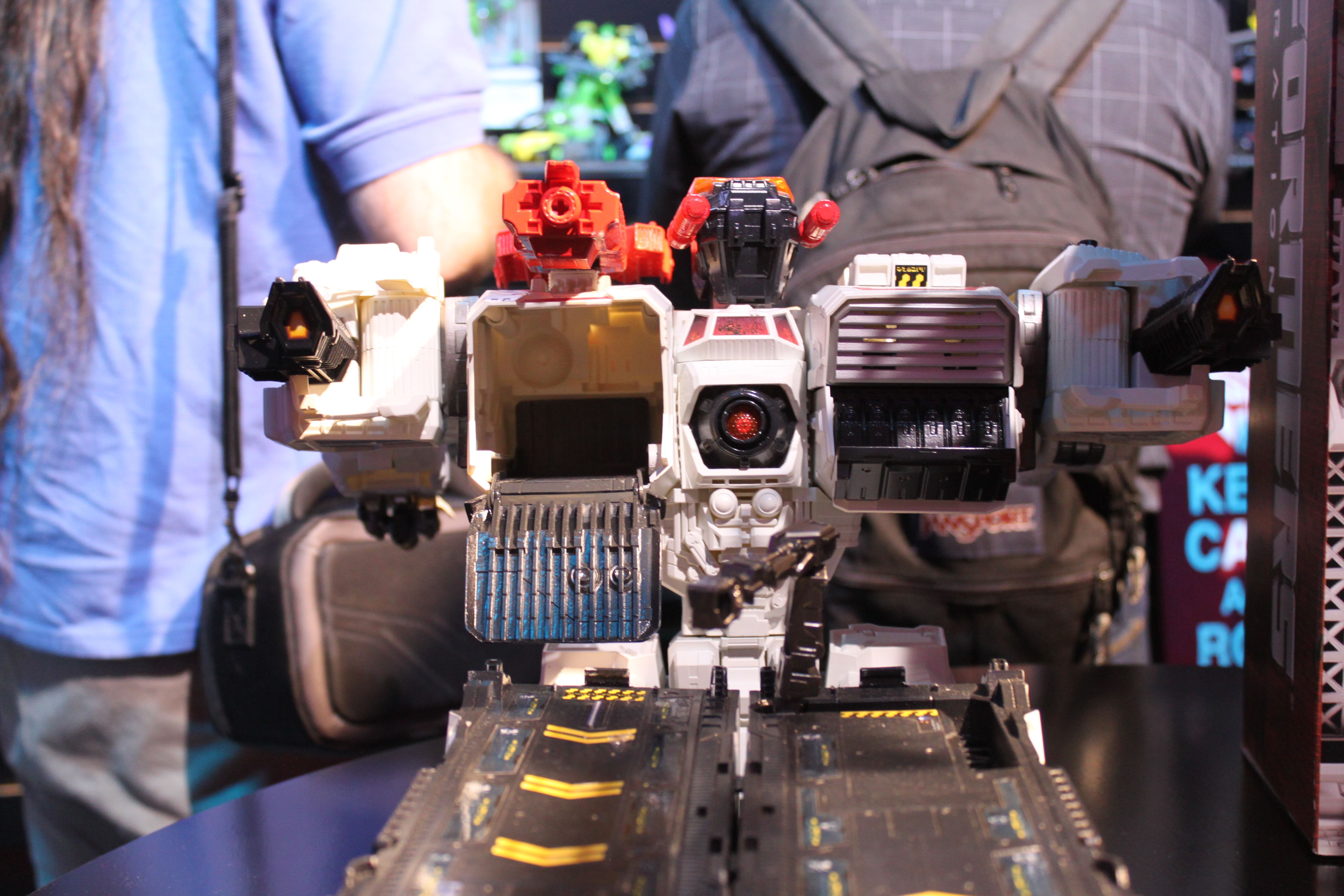 Toy Fair 2013: New TRANSFORMERS Toys Featuring the Biggest Transformers ...