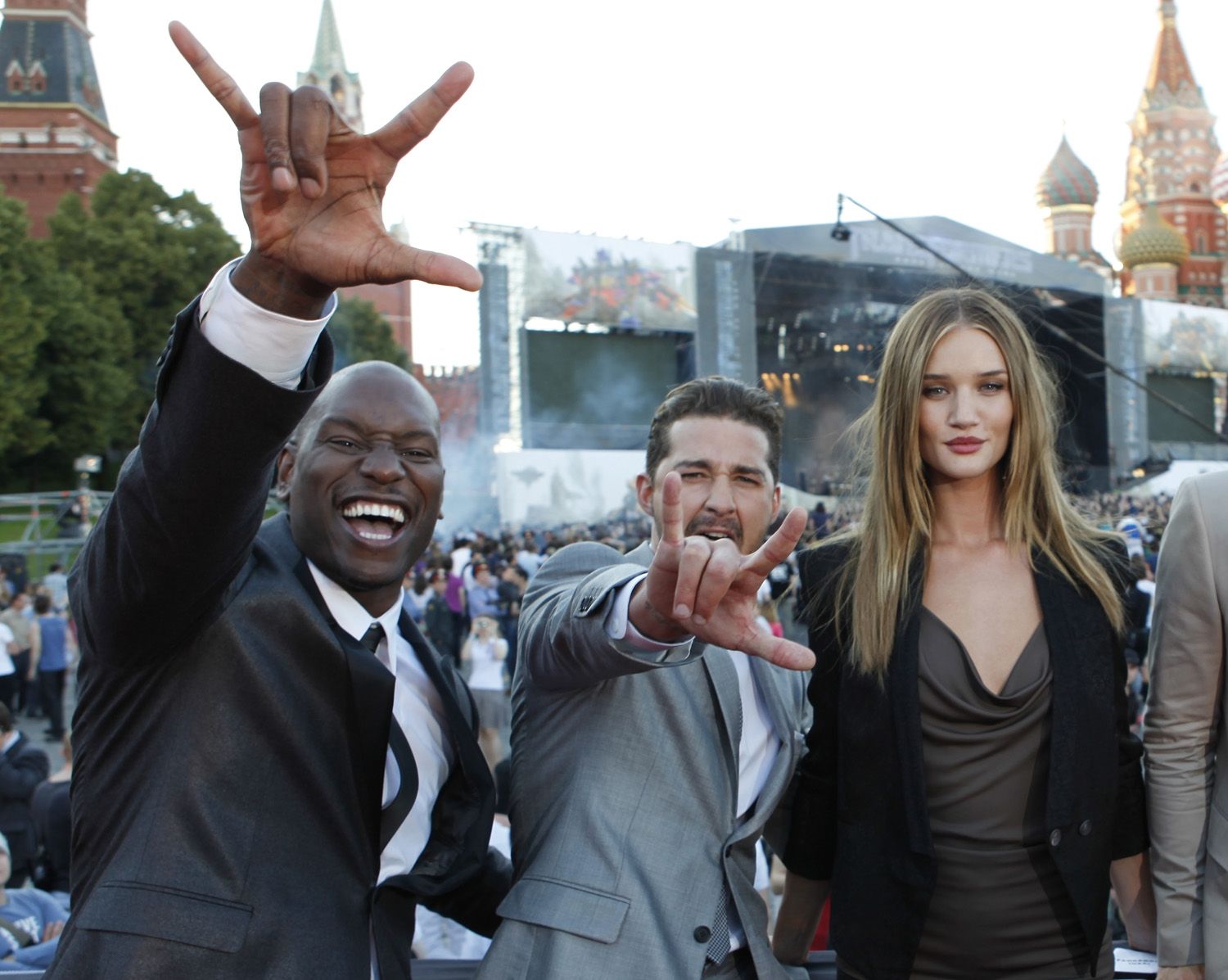 TRANSFORMERS: DARK OF THE MOON Moscow Premiere Images and Video