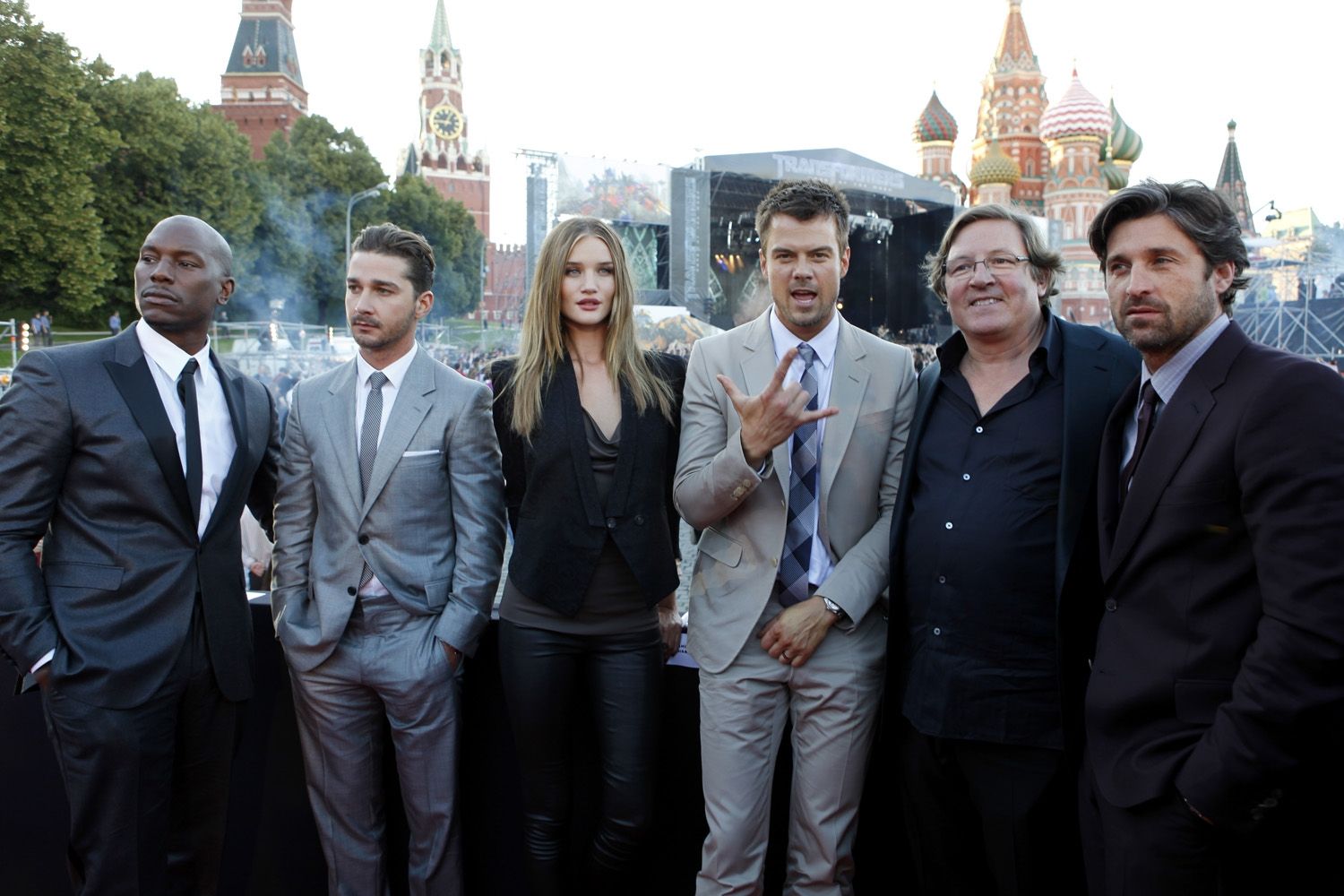 TRANSFORMERS: DARK OF THE MOON Moscow Premiere Images and Video