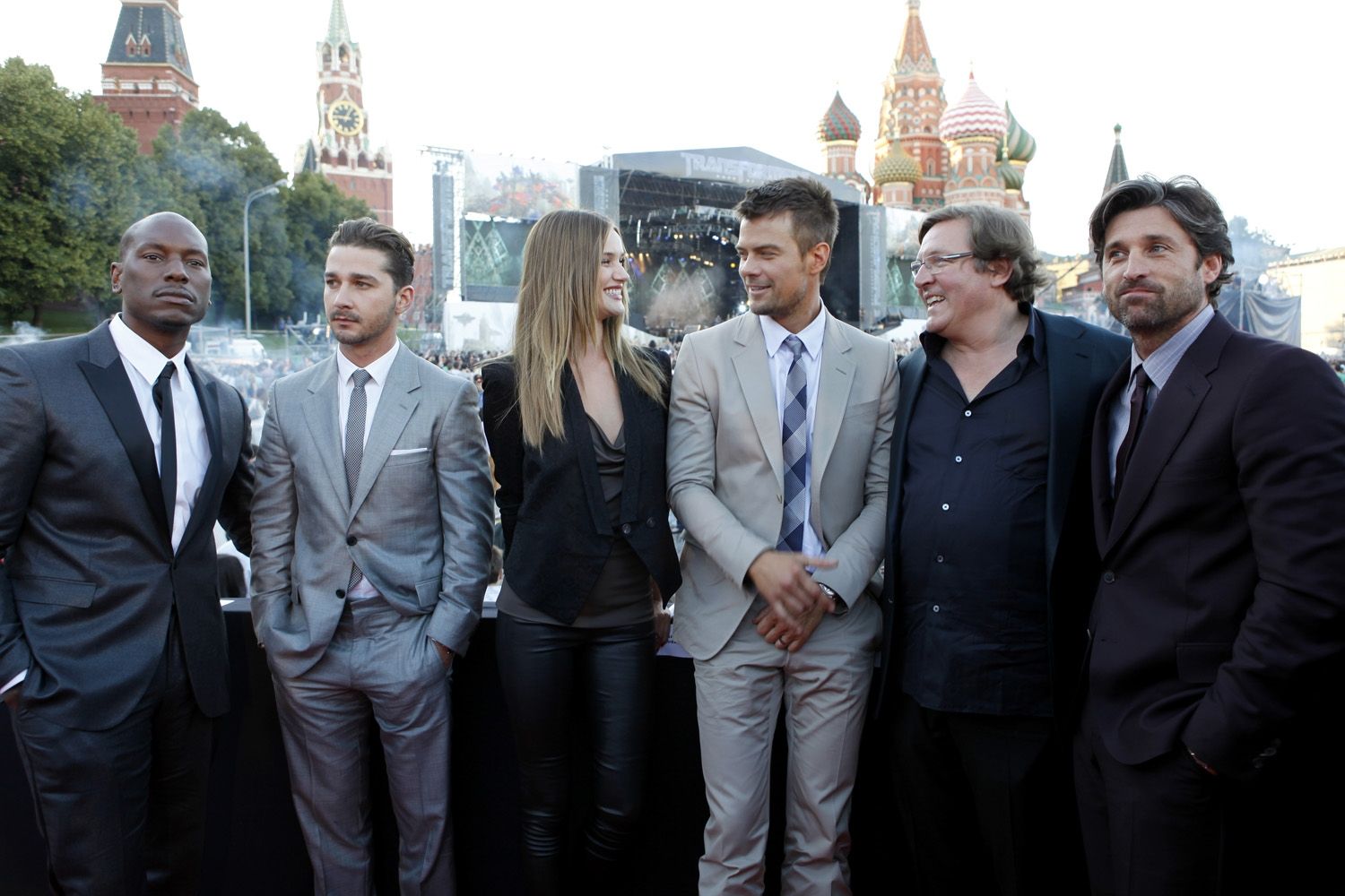 TRANSFORMERS: DARK OF THE MOON Moscow Premiere Images and Video
