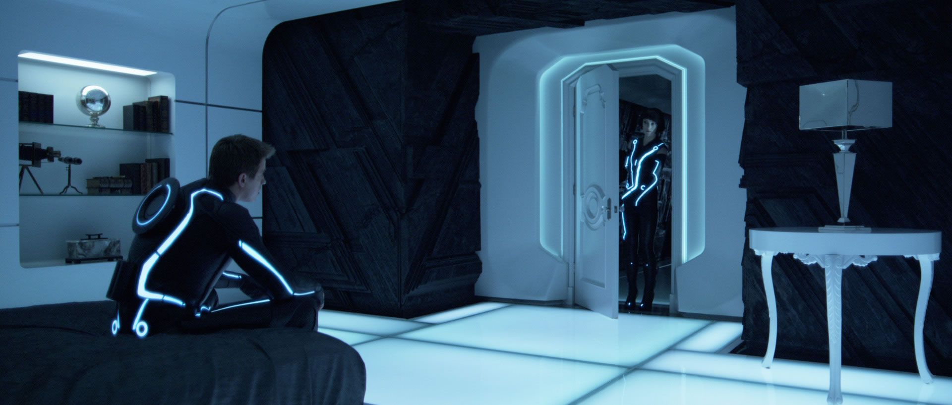 TRON: LEGACY Concept Art Released; Recap of Images and Posters