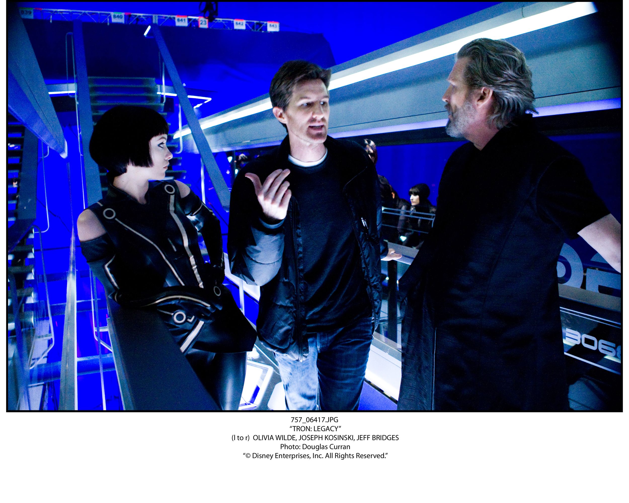 4 Awesome New High Resolution Images from TRON LEGACY - From The End of ...