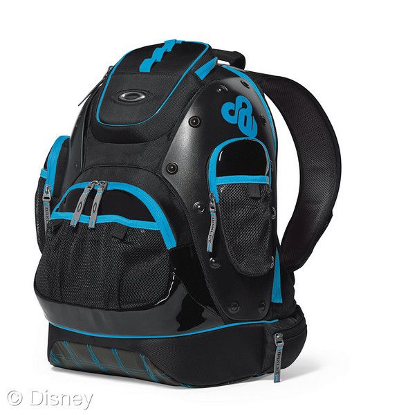 Loads of Images of Upcoming TRON: LEGACY Merchandise Clothes, Jewelry