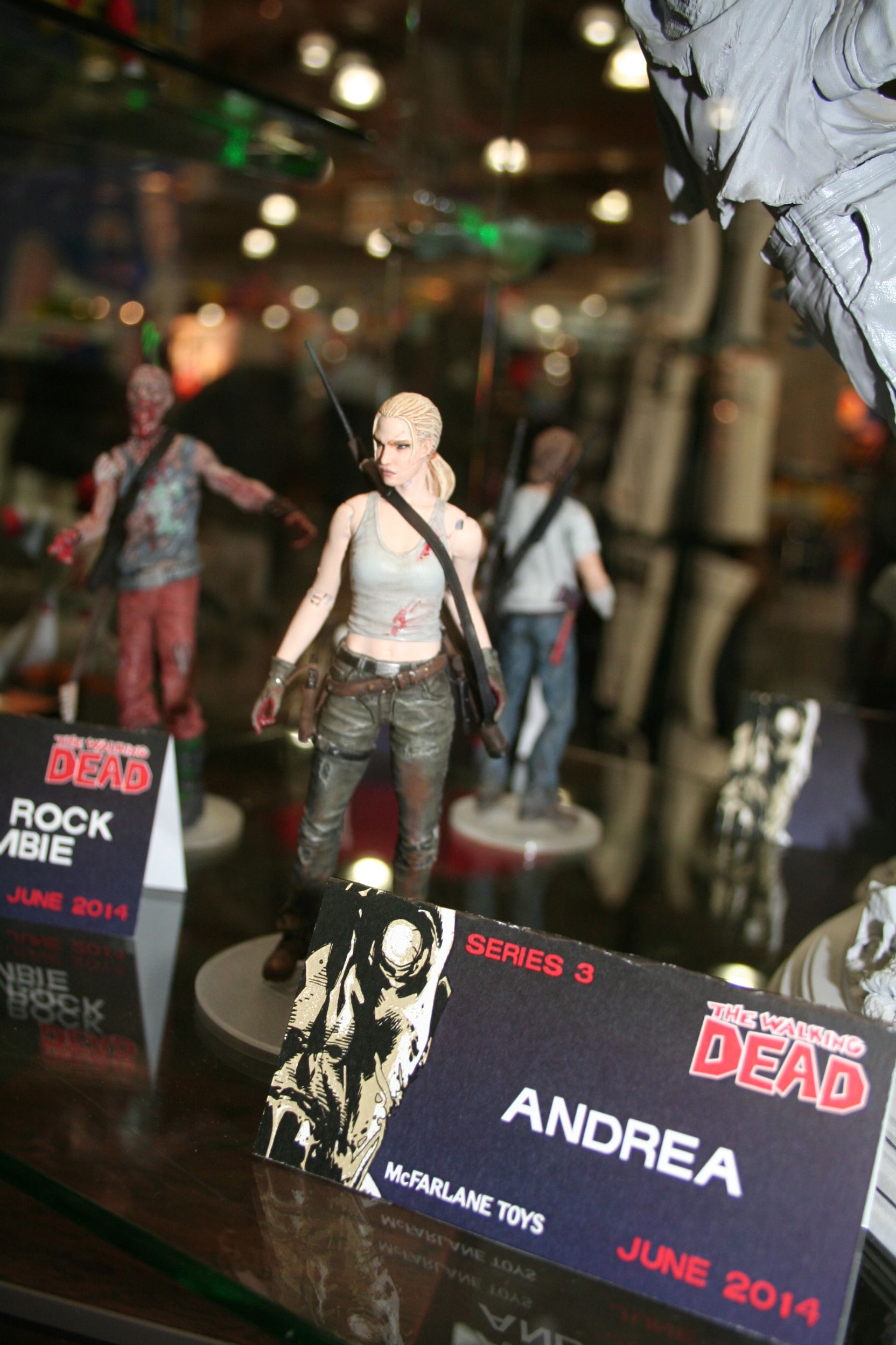 New Toy Images from THE WALKING DEAD, Marvel, GODZILLA, ALIEN, BATMAN ...