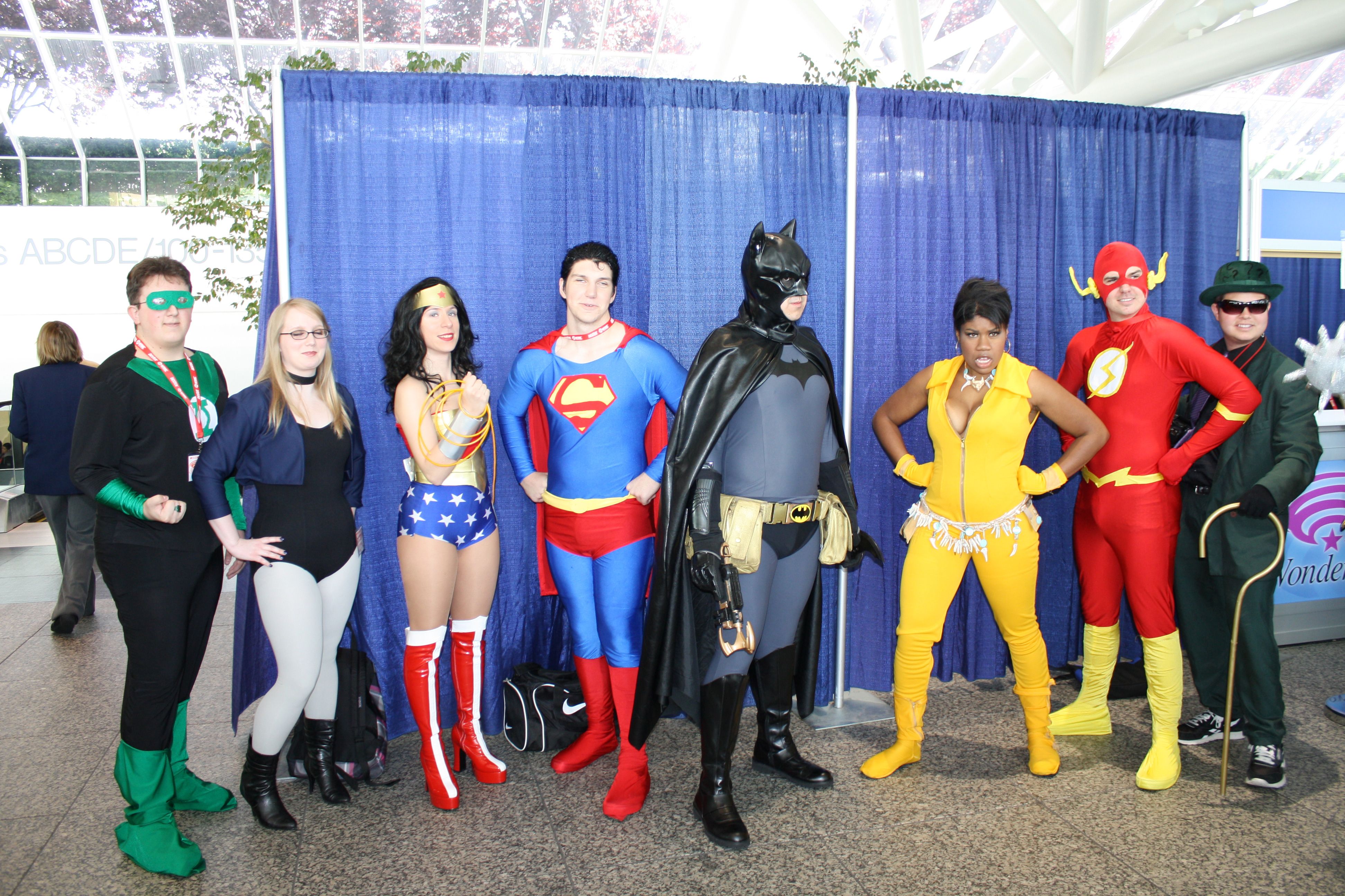 WonderCon 2010 Pictures - Costumes, the Convention Floor, and How Does ...