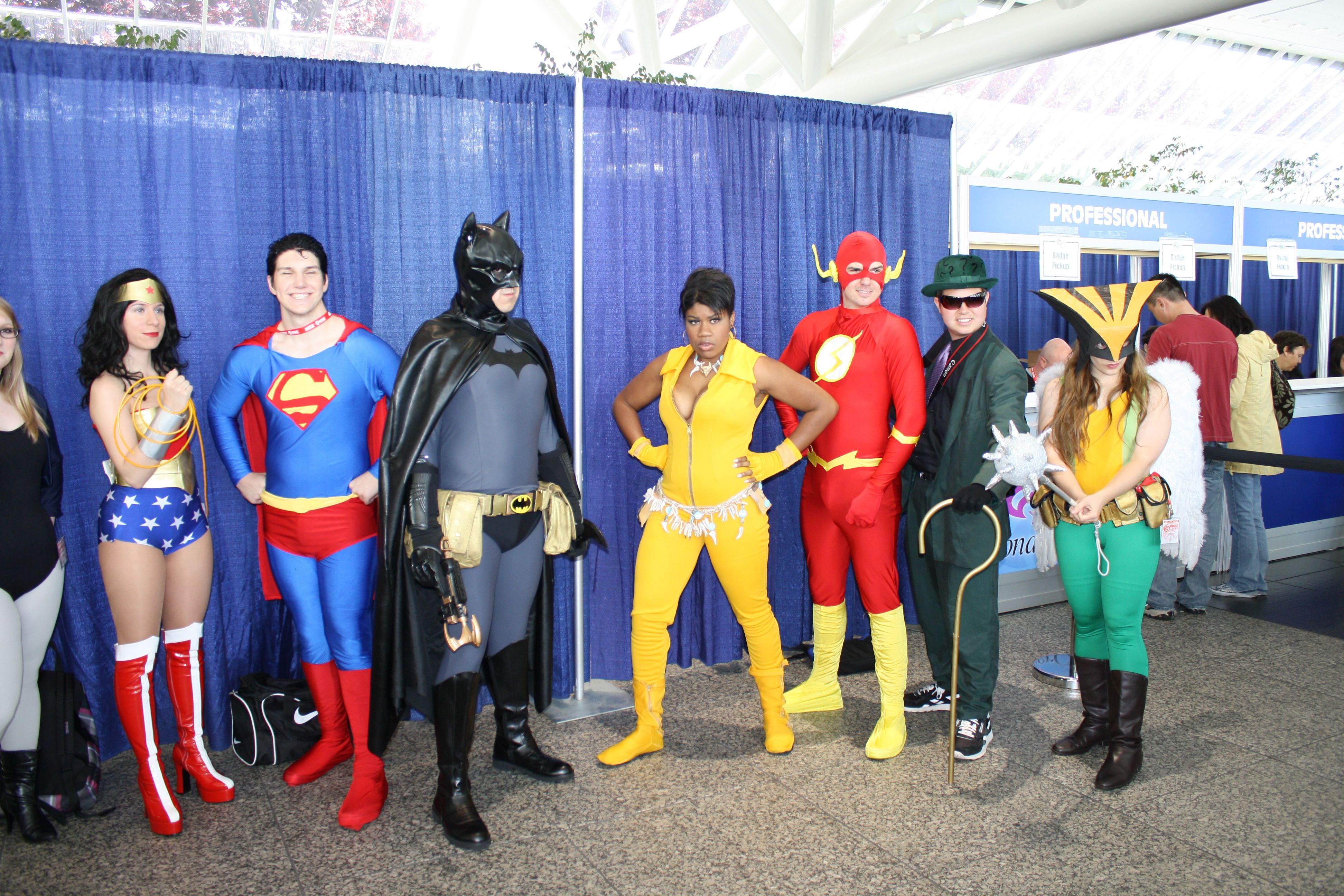 WonderCon 2010 Pictures - Costumes, the Convention Floor, and How Does ...