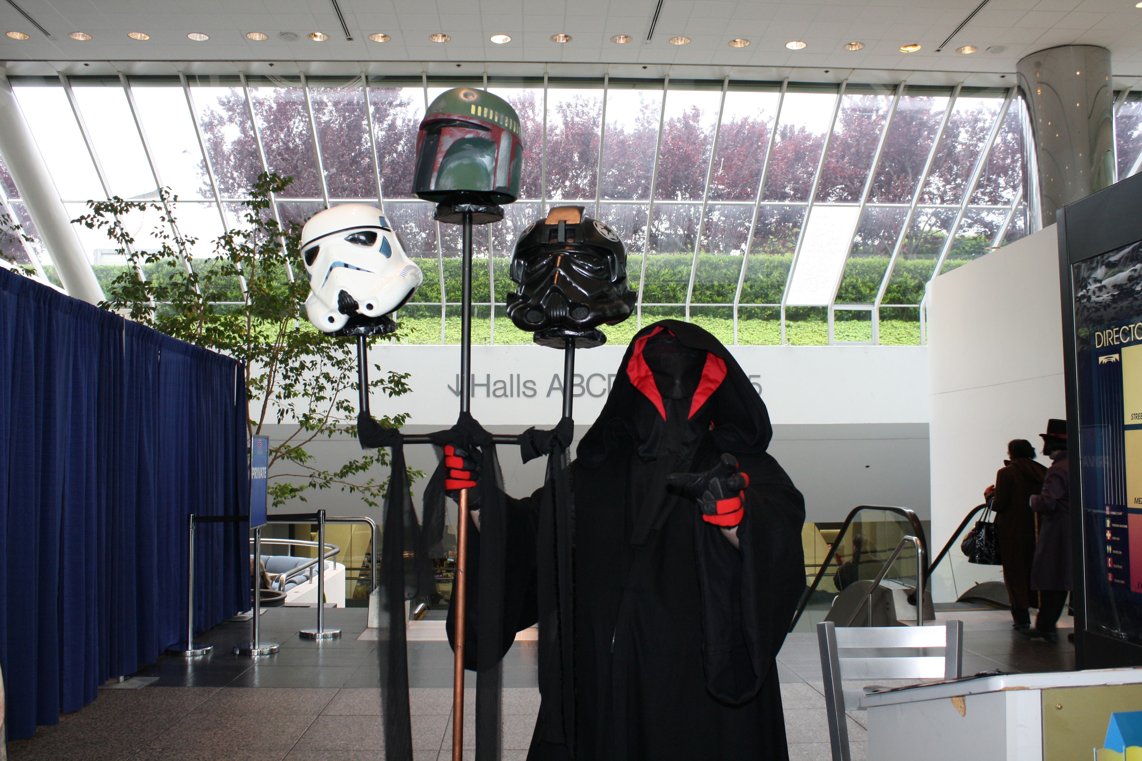 WonderCon 2010 Pictures - Costumes, the Convention Floor, and How Does ...